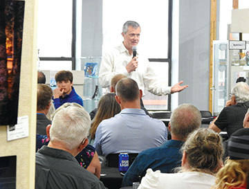 Republican gubernatorial candidate Kevin Rinke speaks at Alpena event ...